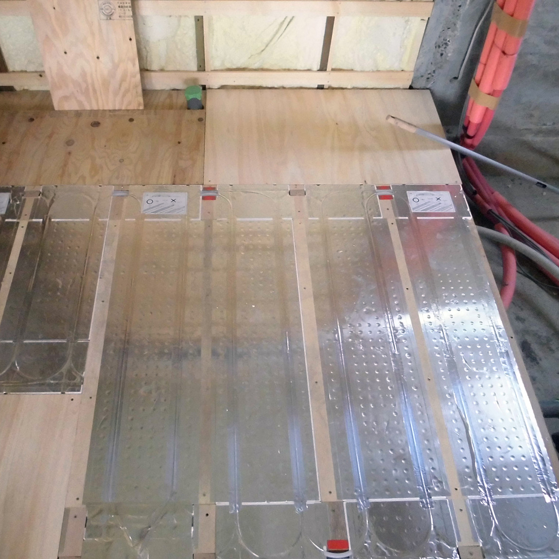 18 – 株式会社アスタス